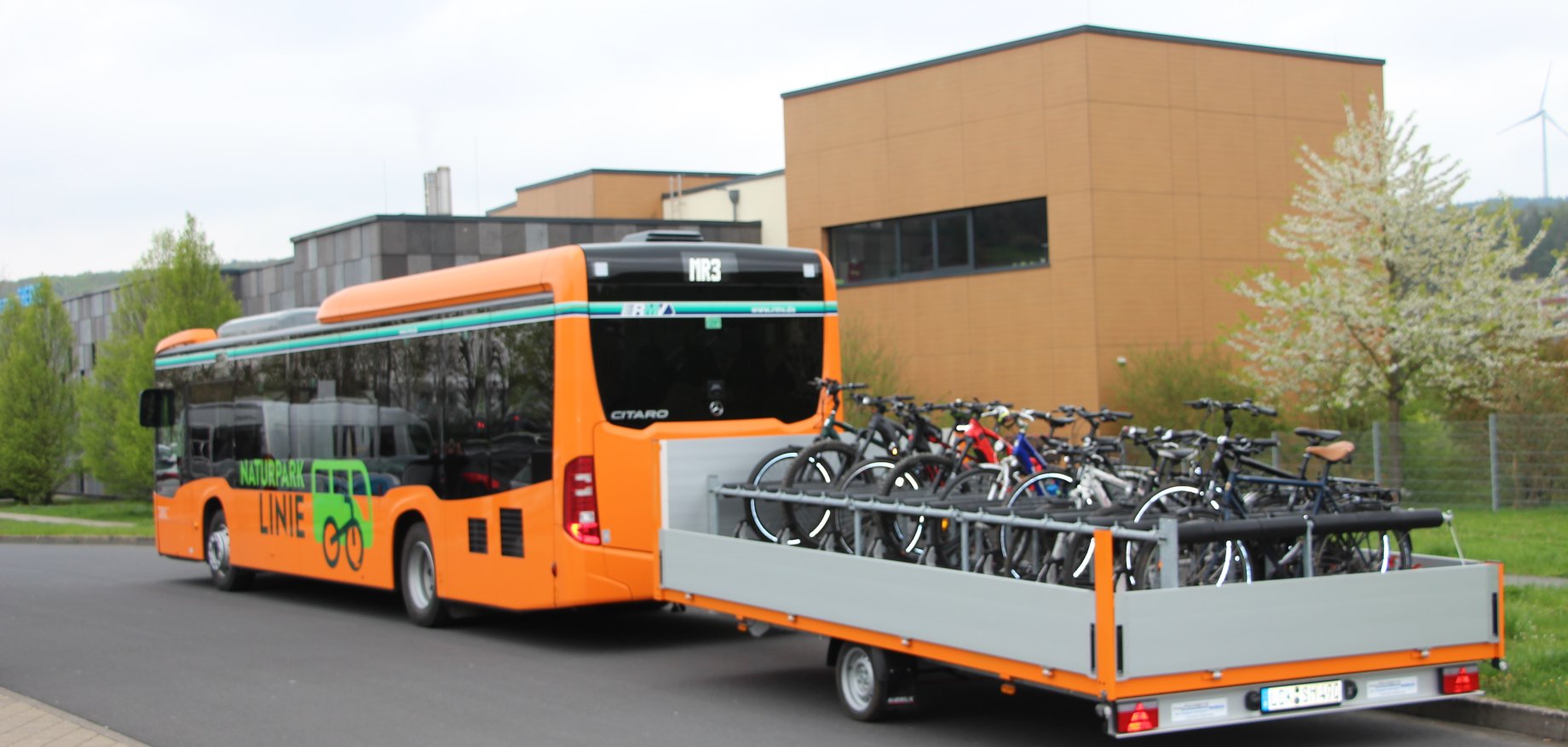 Auf Entdeckertour mit der Naturpark Linie | Bad Endbach